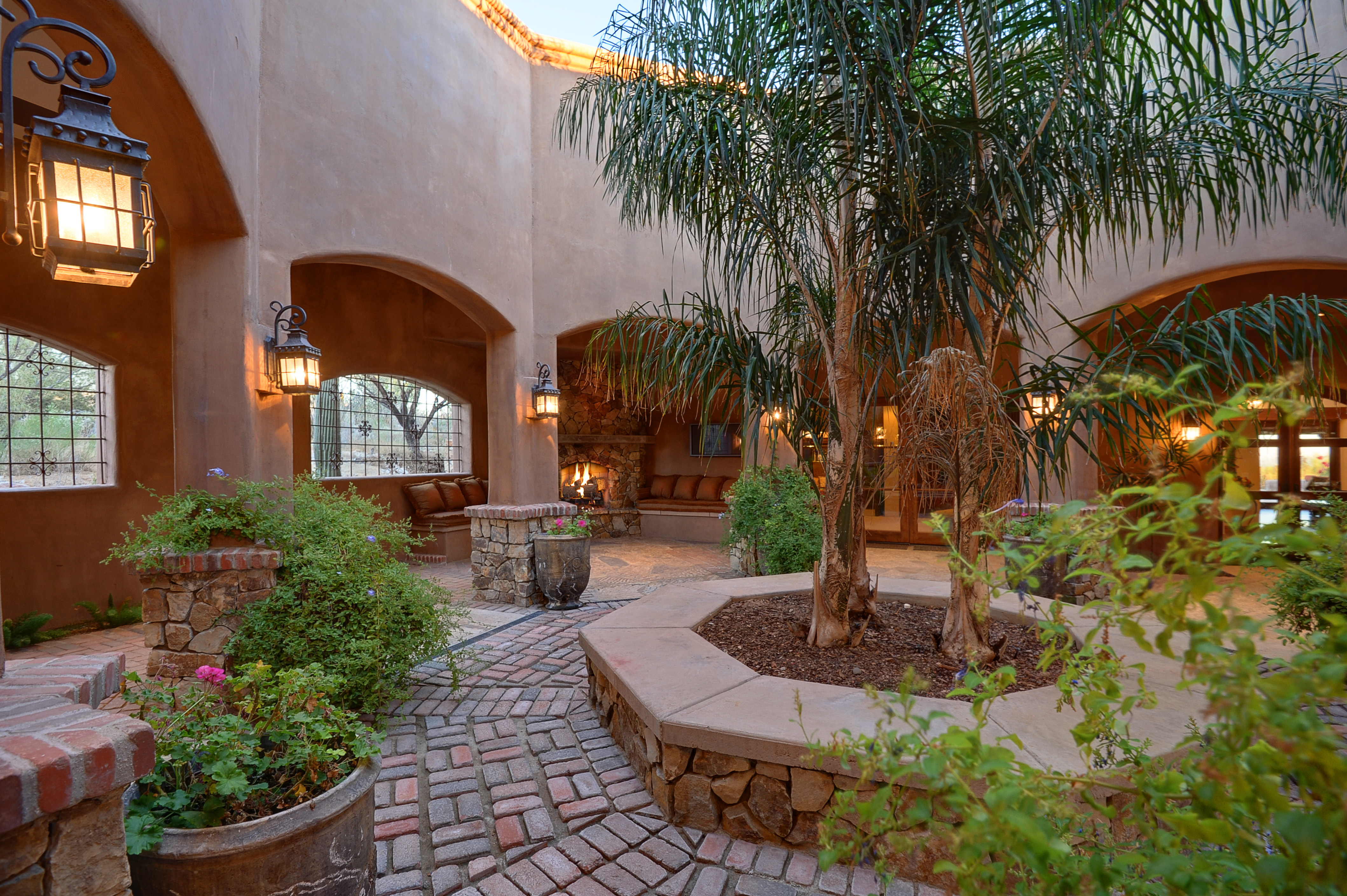 Courtyard – A Luxury Stone Canyon Property
